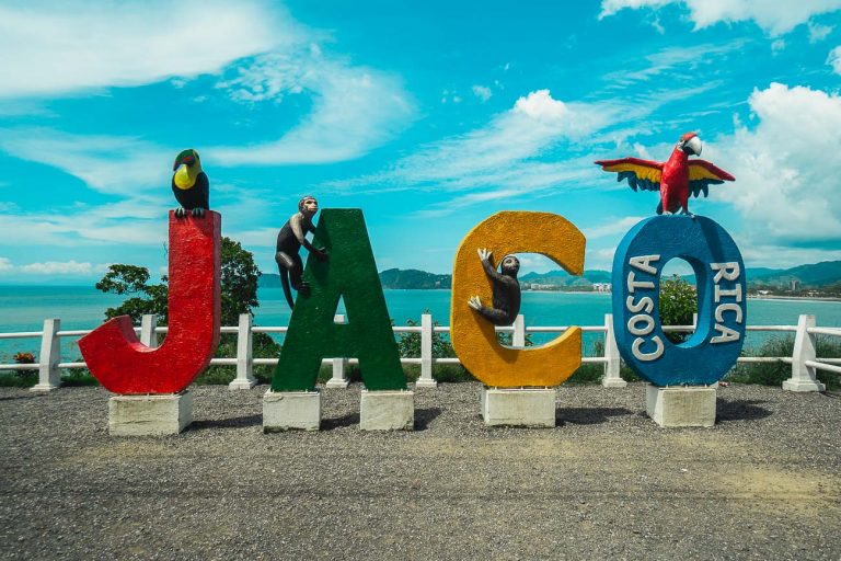 Jacó: surf, natureza e badalação no litoral da Costa Rica